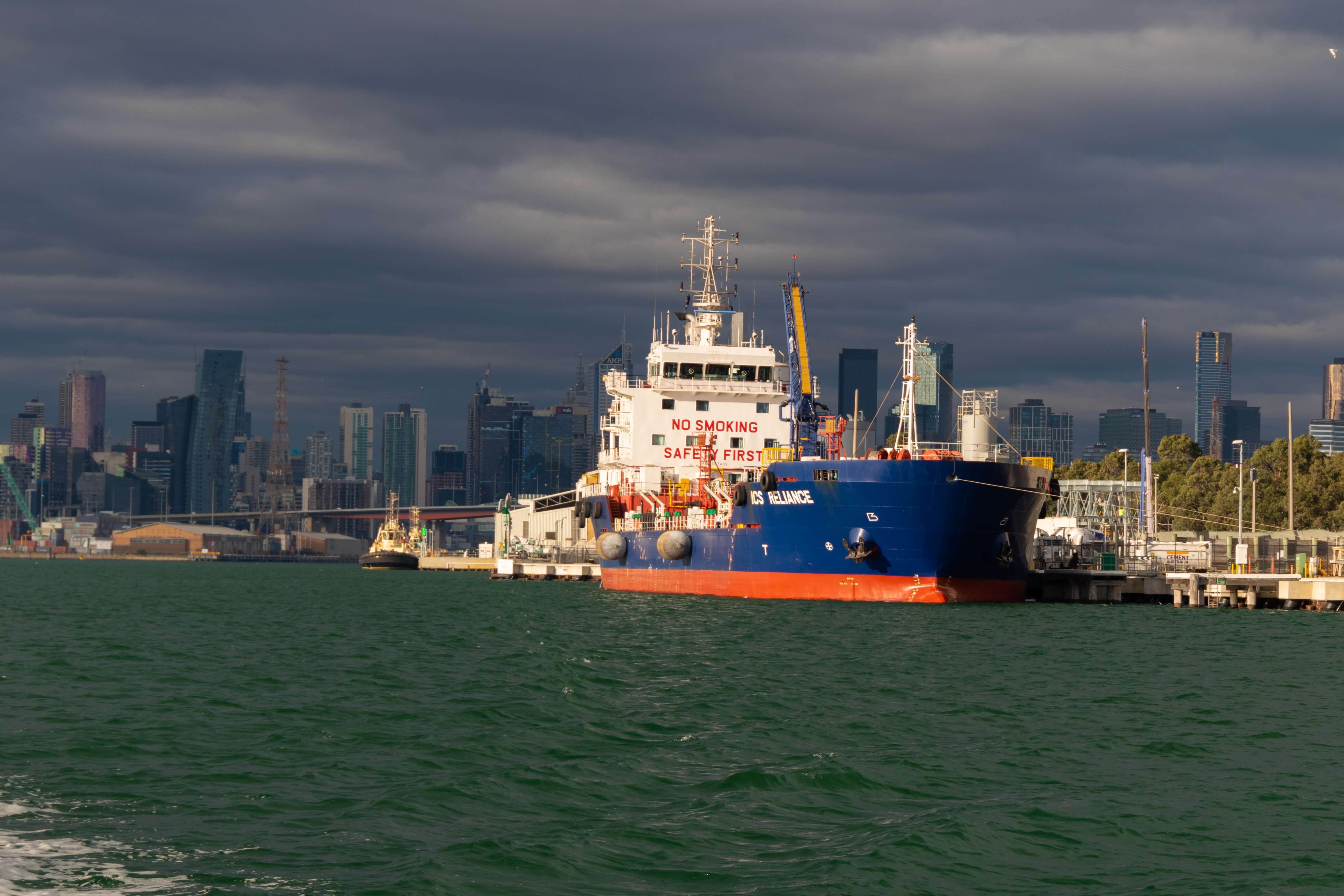 A Data Exchange ecosystem for maritime transport: is it happening?